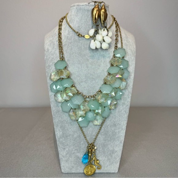 Vintage | Jewelry | Mermaid Jewelry Set 2 Gold Tone Acrylic Necklaces ...